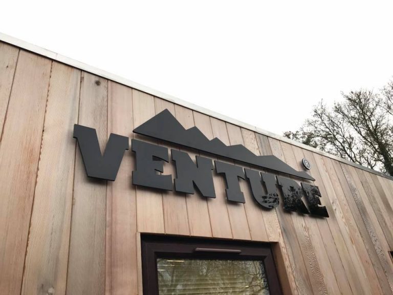 What To Include With Commercial Signage | Tailor Made